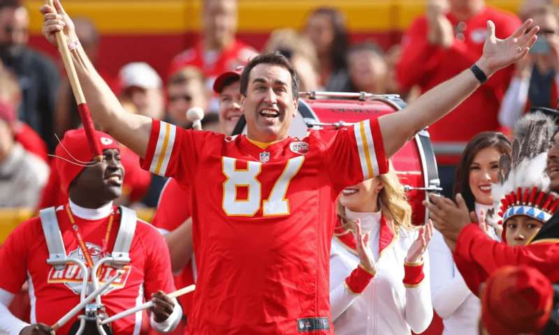 Top 20 Celebrity Fans of the Kansas City Chiefs - ChiefsFam